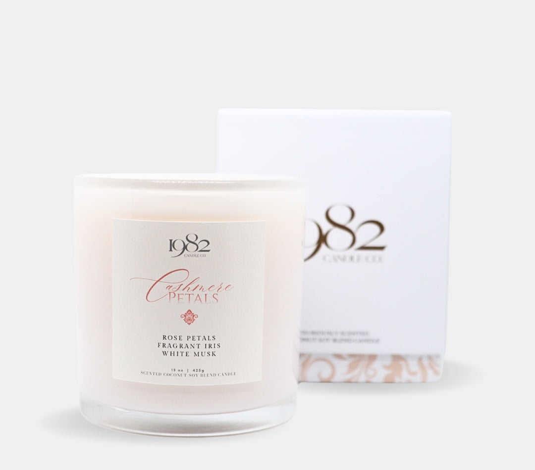 Cashmere Petals (15oz Double Wick) - Notes: Rose Petals, Fragrant Iris